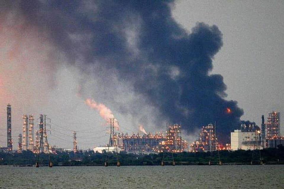 Formosa ngày đêm vẫn xả thải trực tiếp ra biển, không khí và chôn lấp ...